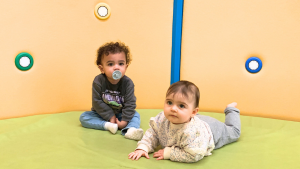 La pédagogie sensorielle des crèches Cap Enfants pour l'éveil des petits